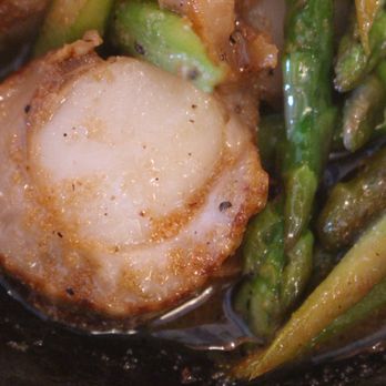 GOLDEN PORK TONKOTSU RAMEN BAR - Updated June 2024 - 3078 Photos & 882 ...