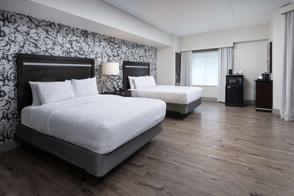 HAMPTON INN & SUITES CHATTANOOGA/DOWNTOWN - 200 Photos & 99 Reviews ...