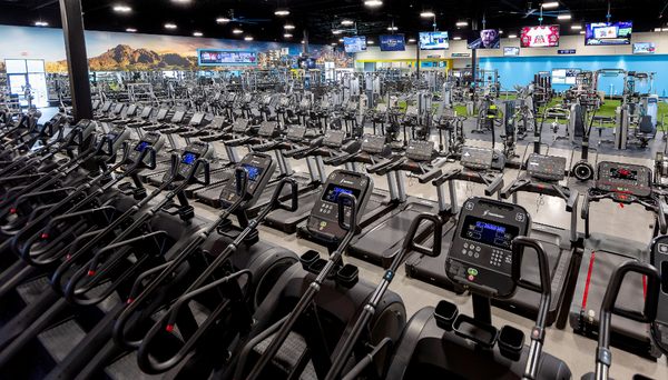 EŌS FITNESS - Updated December 2025 - 41 Photos & 70 Reviews - 13644 N ...