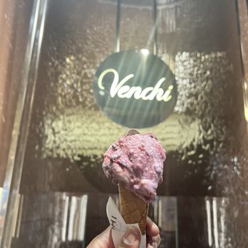 VENCHI - Updated June 2025 - 999 Photos & 400 Reviews - 861 Broadway ...