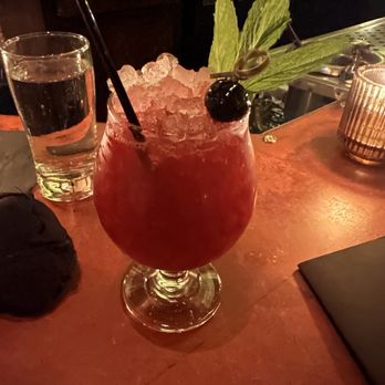 THE SUGAR HOUSE - Updated June 2024 - 567 Photos & 604 Reviews - 2130 ...