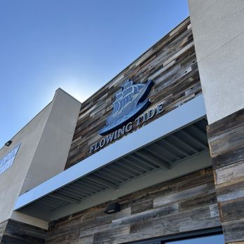 FLOWING TIDE PUB 12 - Updated December 2025 - 59 Photos & 61 Reviews ...