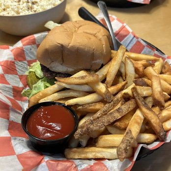 NEWT’S SOUTH - Updated December 2025 - 114 Photos & 111 Reviews - 1201 ...