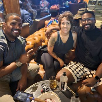 TAP N ASH SOCIAL CLUB - Updated December 2024 - 160 Photos & 99 Reviews ...