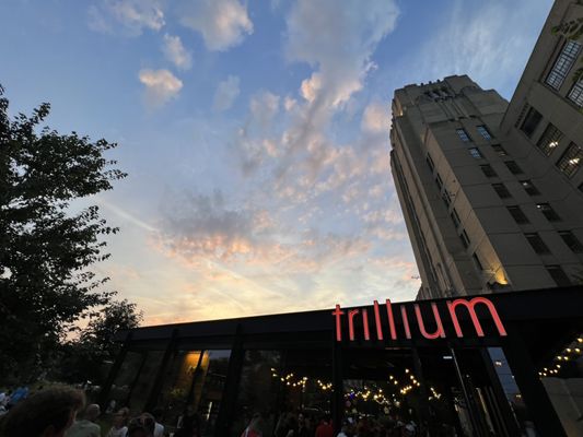 TRILLIUM - Updated June 2025 - 86 Photos & 71 Reviews - 401 Park Dr ...