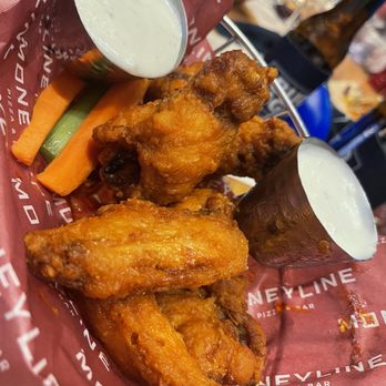 MONEYLINE PIZZA & BAR - Updated May 2024 - 1266 Photos & 960 Reviews ...