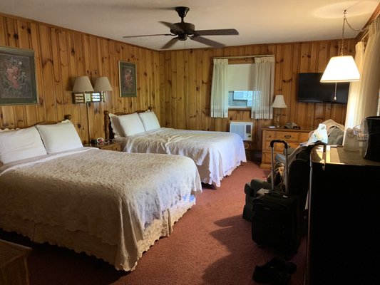 AZALEA GARDEN INN - Updated May 2025 - 25 Photos - 793 Main St, Blowing ...