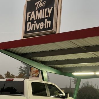 FAMILY DRIVE-IN - Updated August 2025 - 74 Photos & 173 Reviews - 1124 ...