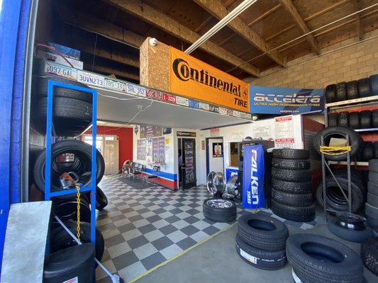 THE EXPRESS TIRE SHOP - Updated January 2026 - 20 Photos & 26 Reviews ...