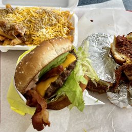 THE LUCKY GREEK - Updated December 2025 - 237 Photos & 384 Reviews ...