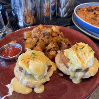 MAKERS UNION - Updated July 2024 - 213 Photos & 157 Reviews - 664 Maine ...