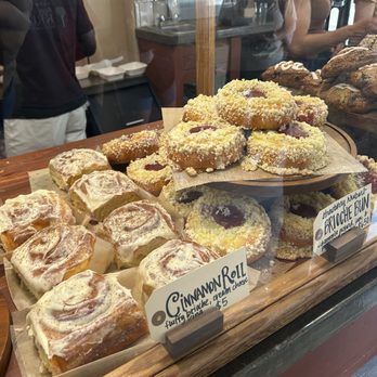 POPPY BAKERY - Updated September 2025 - 38 Photos & 12 Reviews - 2021 E ...