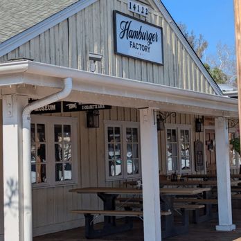 HAMBURGER FACTORY FAMILY RESTAURANT - Updated January 2026 - 782 Photos ...