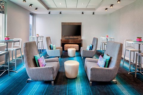 ALOFT PLANO - Updated October 2025 - 86 Photos & 106 Reviews - 6853 ...