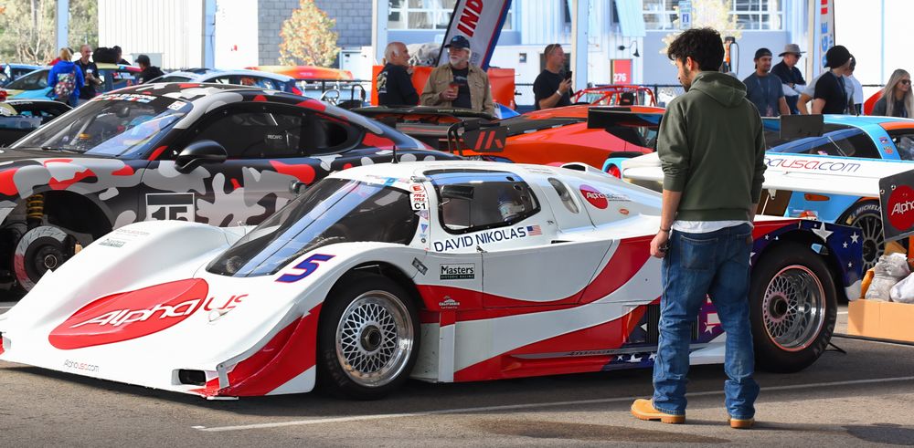 M1 CONCOURSE - Updated July 2024 - 886 Photos - 45399 Woodward Ave ...