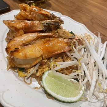 THA PHRAYA - Updated July 2024 - 160 Photos & 36 Reviews - 1553 2nd Ave ...