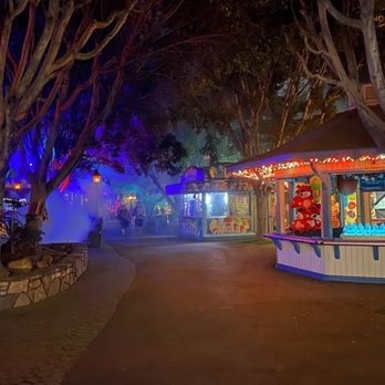 CASTLE PARK - Updated October 2025 - 714 Photos & 857 Reviews - 3500 ...