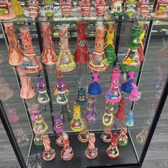 MR. PUFFERS TOBACCO & VAPE - Updated September 2024 - 39 Photos - 7701 ...