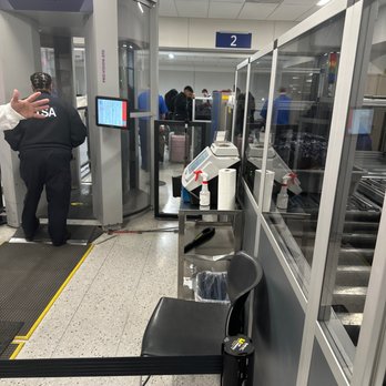 TSA CHECKPOINT E8 - DALLAS/FORT WORTH INTERNATIONAL AIRPORT - Updated ...