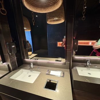 IPIC THEATERS - Updated January 2026 - 340 Photos & 223 Verified ...