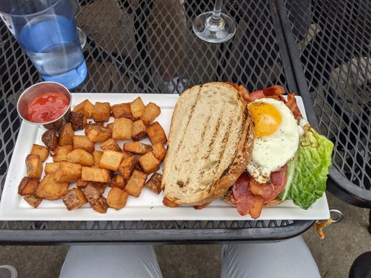 THE MONKEY’S PAW - 313 Photos & 274 Reviews - 2524 N Southport Ave ...