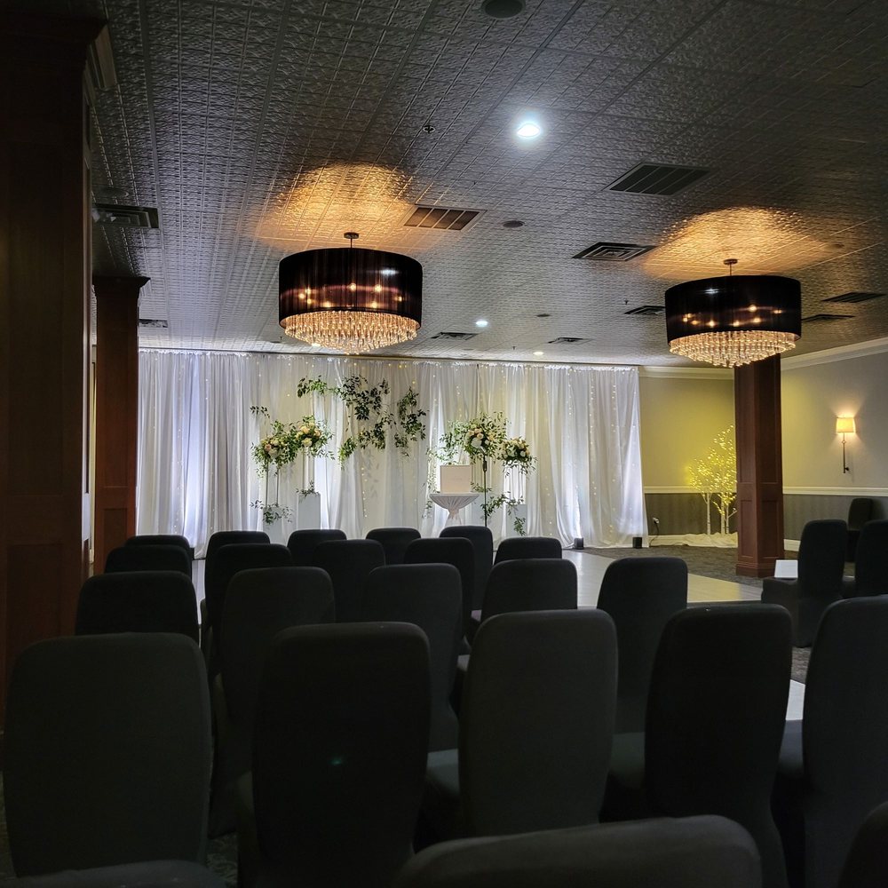 DELAFIELD HOTEL - 37 Photos & 43 Reviews - 415 Genesee St, Delafield ...