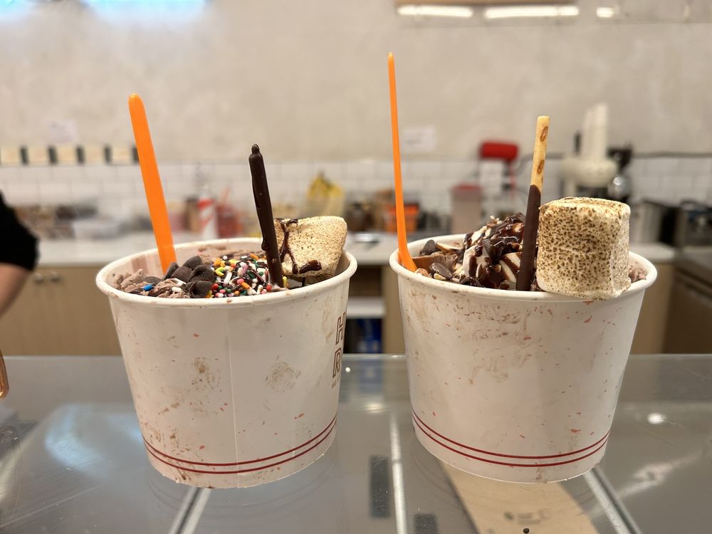 HOLY ROLY ICE CREAM - Updated December 2024 - 1008 Photos & 671 Reviews ...