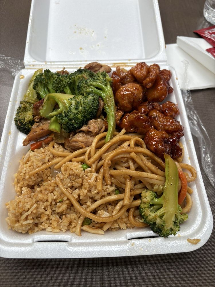 WOK A HOLIC - Updated December 2025 - 10 Photos - 5000 S Arizona Mills ...