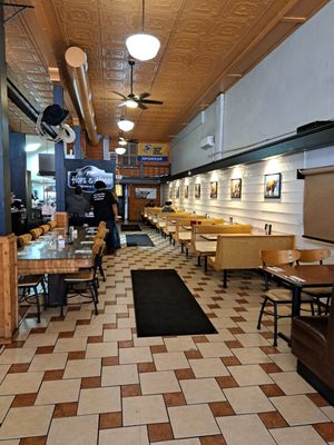 HOPS & HOGS COUNTRY SMOKEHOUSE - Updated December 2025 - 171 Photos ...