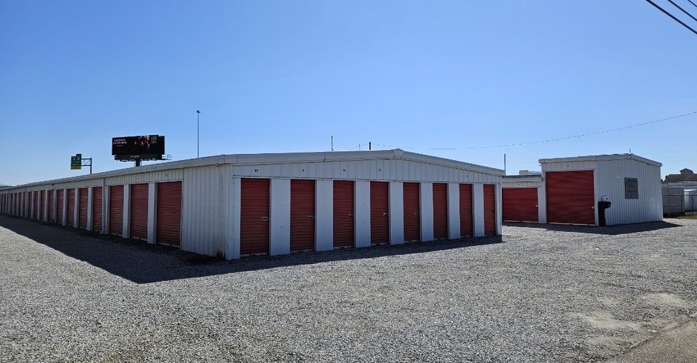 DOVE STORAGE - CANTON - Updated January 2025 - 12 Photos - 1110 Camden ...