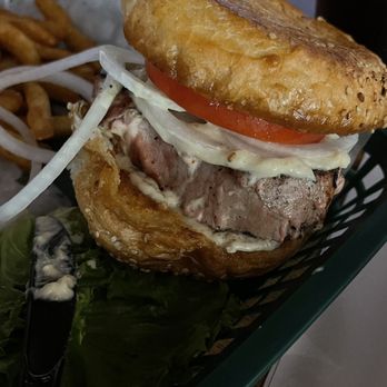 POINTS EAST PUB - Updated June 2024 - 176 Photos & 358 Reviews - 1501 N ...