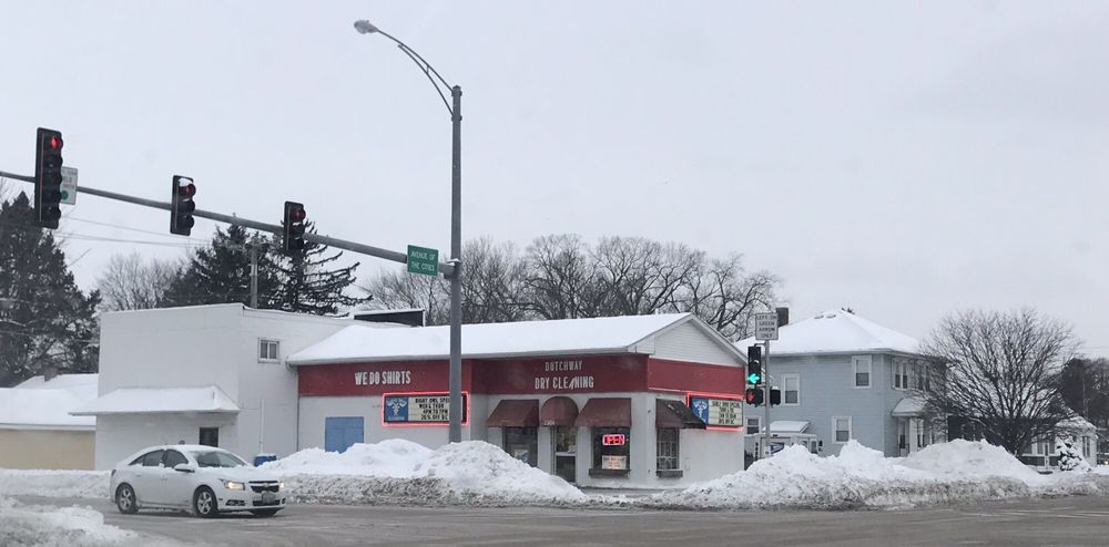 DUTCH WAY DRY CLEANERS - Updated December 2025 - 2301 27th St, Moline ...