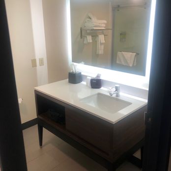 HOLIDAY INN WAUSAU-ROTHSCHILD - Updated October 2025 - 10 Photos & 15 ...