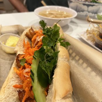 SIP PHO - Updated May 2024 - 638 Photos & 390 Reviews - 512 W 29th St ...