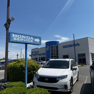 BILL PEARCE COURTESY HONDA - 102 Photos & 298 Reviews - 780 Kietzke Ln ...