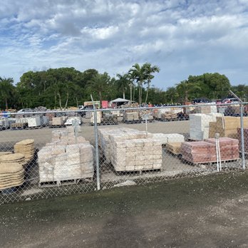 THE BUSHEL STOP - Updated December 2025 - 33 Photos & 29 Reviews - 8640 ...