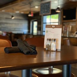 TRAILSIDE TAP - Updated December 2025 - 119 Photos & 124 Reviews - 710 ...