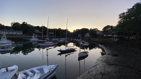 BARNACLE BILLY’S - 382 Photos & 496 Reviews - 70 Perkins Cove Rd ...