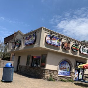 MARIO’S PIZZERIA - 164 Photos & 130 Reviews - 17 Vanderbilt Motor Pkwy ...