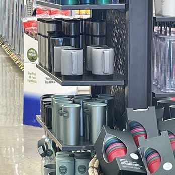 VONS - Updated December 2024 - 91 Photos & 185 Reviews - 18439 Ventura ...