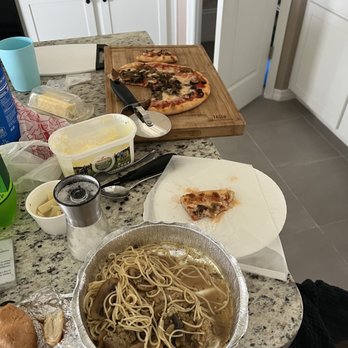 PIZZA VILLA AND RESTAURANT - Updated October 2025 - 46 Photos & 113 ...