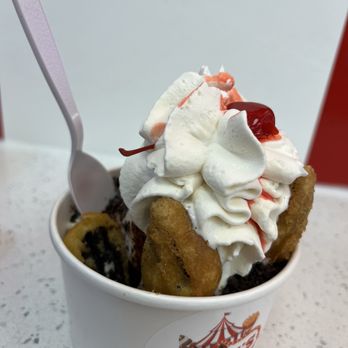CURLY’S CARNIVAL EATS & CREAMERY - Updated January 2026 - 25 Photos ...