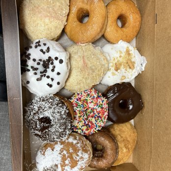 DOUGH HAUS - Updated May 2025 - 52 Photos & 32 Reviews - 17303 Warwick ...