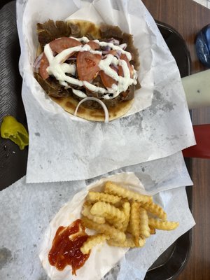 GYRO PALACE - 76 Photos & 91 Reviews - 57 S Springboro Pike, Miamisburg ...