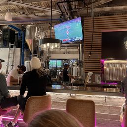 TOPPERS PIZZA PLACE - Updated June 2025 - 281 Photos & 233 Reviews ...