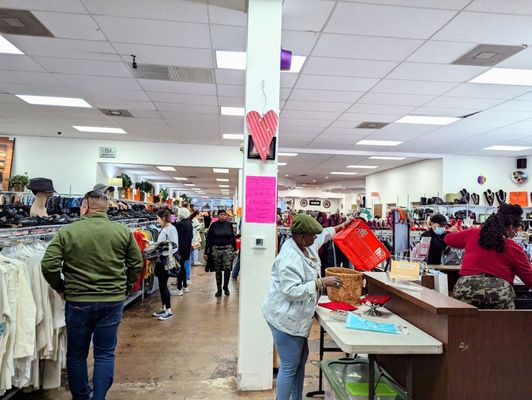 GENESIS BENEFIT THRIFT STORE - Updated October 2025 - 150 Photos & 194 ...