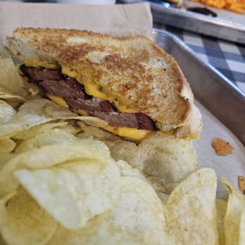 MEATING PLACE BARBEQUE - Updated May 2025 - 120 Photos & 186 Reviews ...