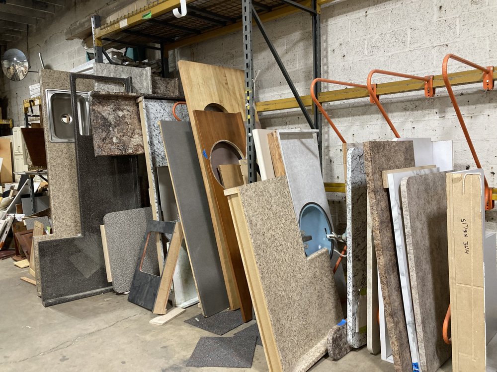 THE LOADING DOCK - Updated December 2025 - 58 Photos & 19 Reviews - 2 N ...