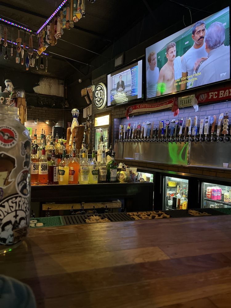 TAPOLOGY TEXAS PUB - Updated June 2024 - 14 Photos & 26 Reviews - 4334 ...