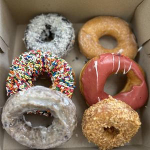 DIXIE DONUTS - Updated July 2024 - 51 Photos & 92 Reviews - 275 W Town ...